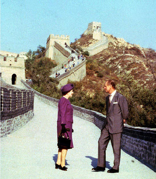 UK Monarch's 90th birthday marked by nationwide celebrations[1 ...